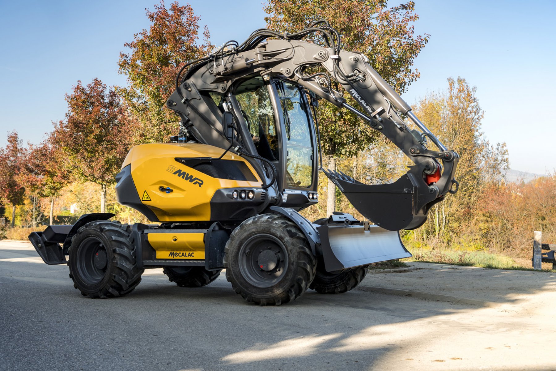 MECALAC | 9MWR, Compact and innovative wheel excavator!