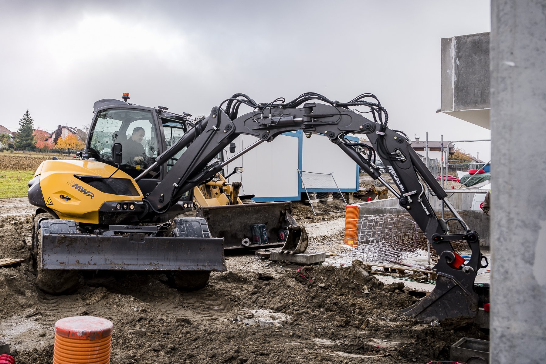 MECALAC | 9MWR, Compact and innovative wheel excavator!